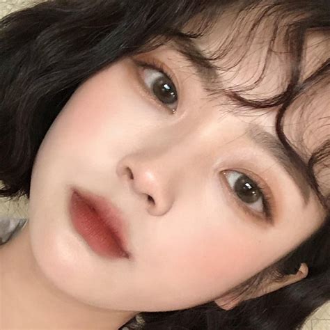 Korean makeup. dark red lipstick. matt lipstick | Ý tưởng trang điểm ...