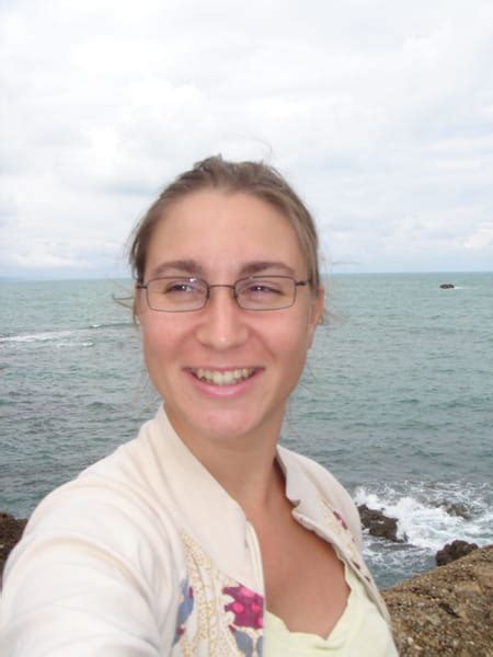 Marion PARIS, 42 ans (QUIMPER, SAINT DENIS) - Copains d'avant