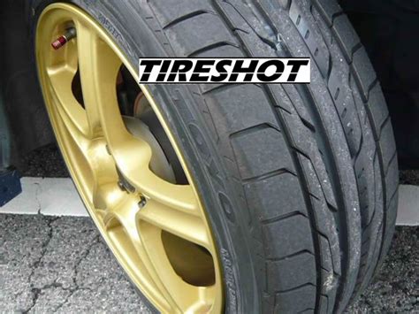 Toyo DRB 185/55R15 82V Ultra High Performance - TireShot