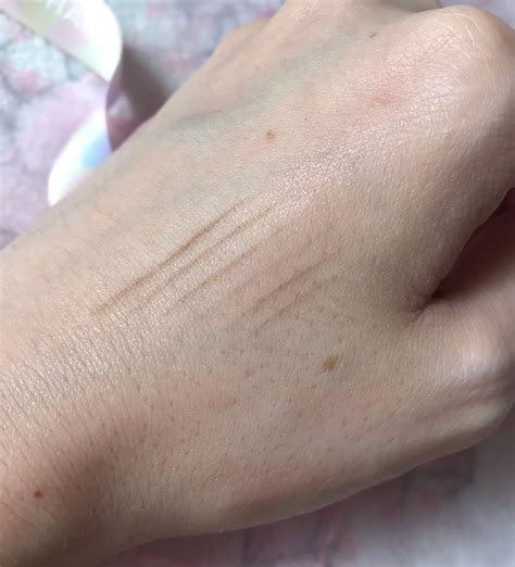 Стойкий макияж бровей с Chanel Stylo sourcils waterproof в оттенке 804 ...