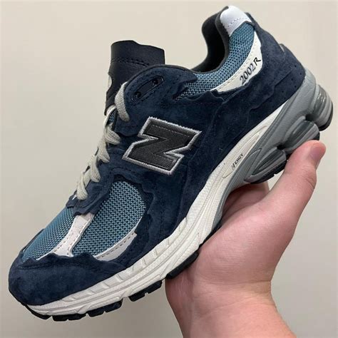 Deux nouveaux coloris pour le New Balance 2002R "Protection Pack" - Le ...