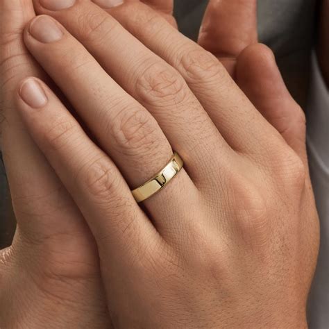 Ehering-Set mit glänzendem Finish aus Gelbgold | KLENOTA