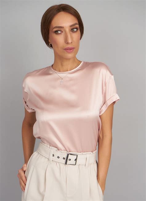 Футболка из эластичного шелка | Clothes for women, Casual chic, Clothes