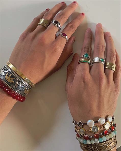 rings rings rings | Bijoux mode, Style de bijoux, Bijoux piercing