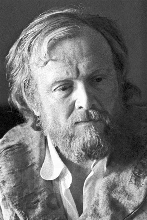 Иннокентий Смоктуновский — биография, фильмография, фотографии актёра