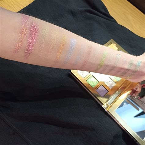 Adept Cosmetics: The Seahorse, in natural and artificial light (video ...