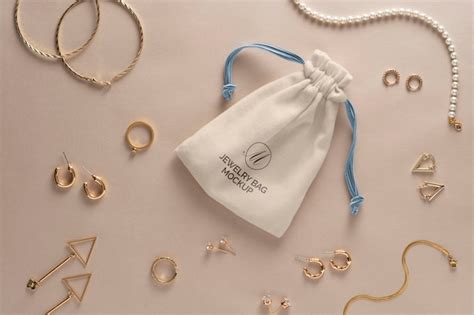 Premium PSD | Isolated jewelry in studio