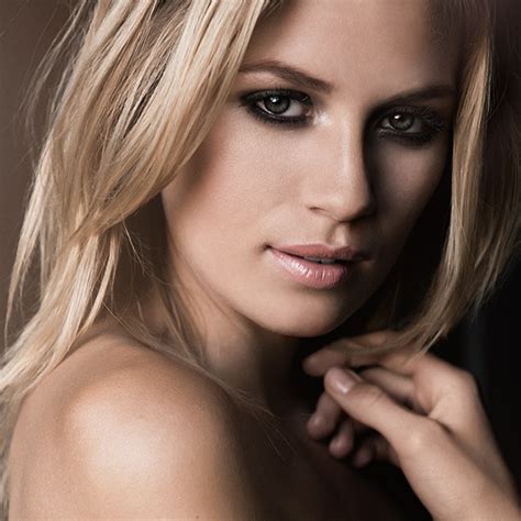 Aline - photo ONE