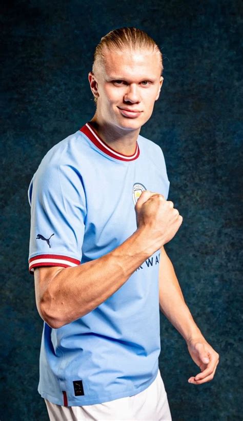 Pin by Joe Miles on Quick saves | Manchester city, Manchester city ...