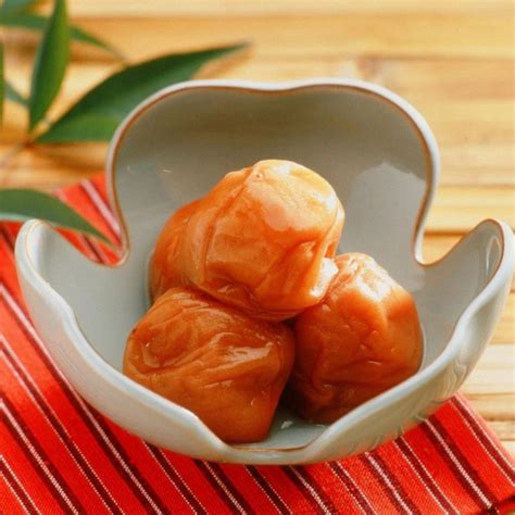 Слива маринованная японская Umeboshi (М размера), 1 кг купить на OZON ...
