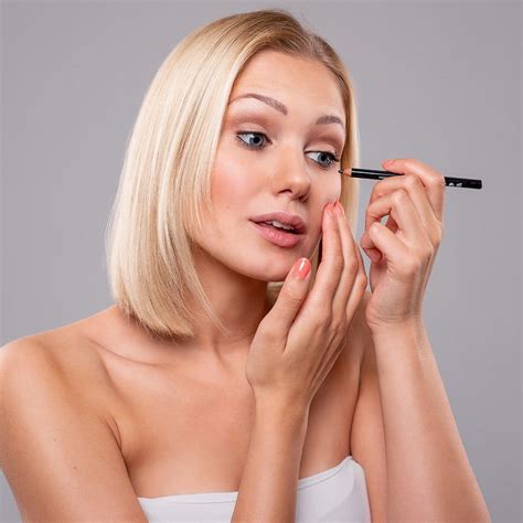 benecos Natural Liquid Eyeliner, black - cosmondial shop