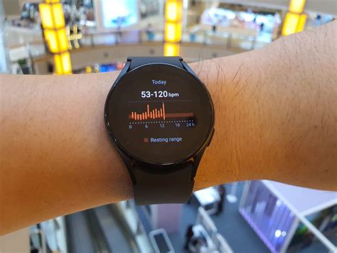Samsung Galaxy Watch5 40mm Review - Full featured Android smartwatch ...