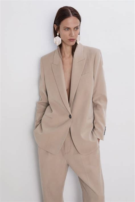 ПИДЖАК С ПУГОВИЦАМИ | Blazer fashion, Casual blazer women, Casual