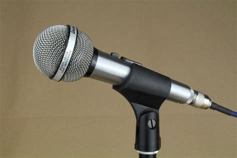 Shure 585 SB – HeinrichS