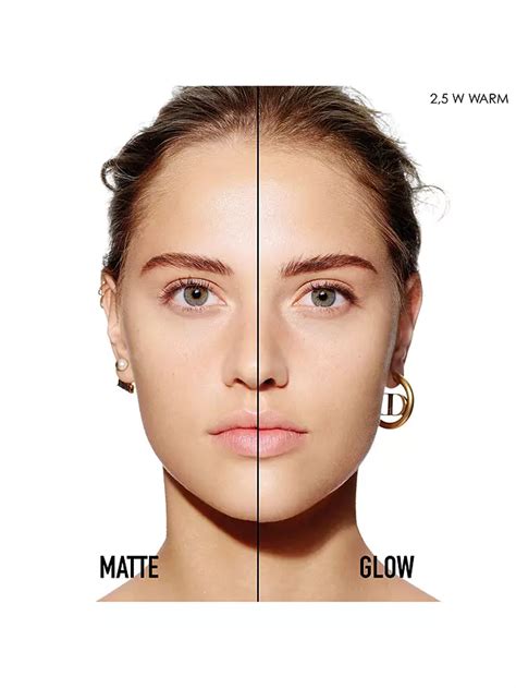 DIOR Forever Skin Glow Foundation, 2.5W