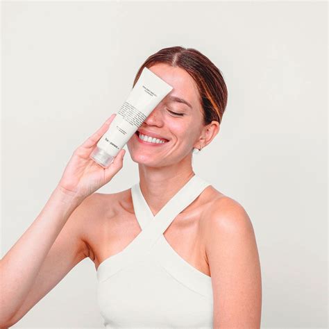 PHA SOFT PEELING CLEANSER / PHA НЕЖЕН ПИЛИНГ ЗА ЧИСТЕЊЕ НА ЛИЦЕ – 150 ...