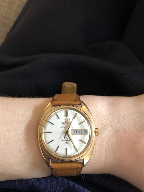 Can anyone identify this omega? : r/OmegaWatches