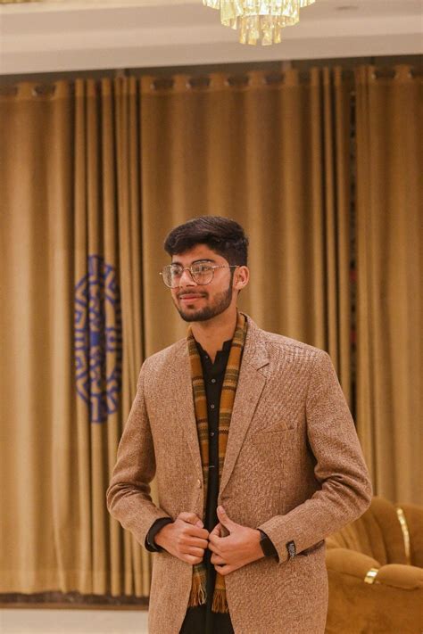 Abdur Rehman Ch – Medium