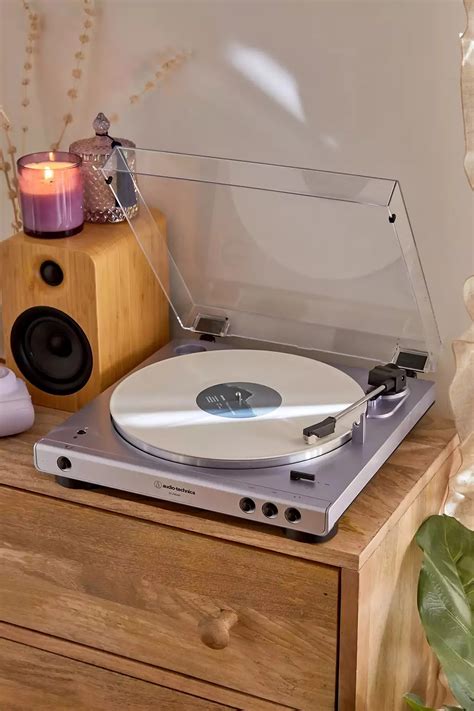 Audio-Technica AT-LP60x - обзор винилового проигрывателя