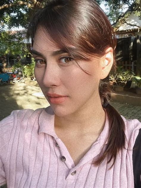 7 Potret Syahnaz Sadiqah yang Disebut Tampil Beda, Netizen: Oplas ya? - Hot Liputan6.com