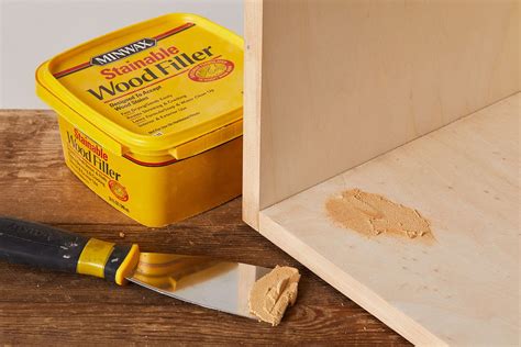 How to Use Wood Filler for Projects and Repairs