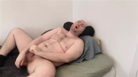Slutty Bear and His Dildo: Gay Amateur Porn feat. Simon Sullivan | xHamster