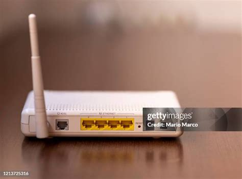 3,030,434 Wifi Stock Photos, High-Res Pictures, and Images - Getty Images