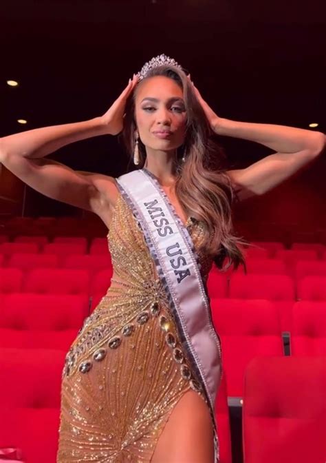 Miss Texas R'Bonney Gabriel First Filipino-American to Win Miss USA