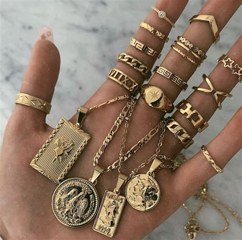 Бижутерия | Jewelry trends, Trendy jewelry, Jewelry