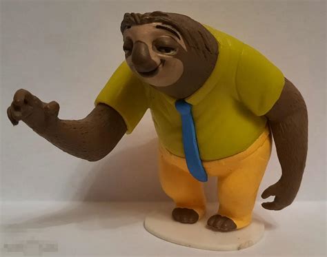 Игрушка Киндер Ленивец Блиц, коллекционная фигурка, Зверопролис, Sweet ...