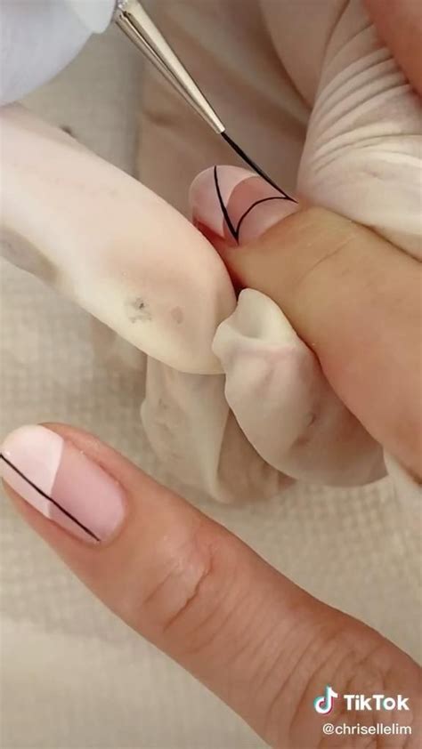 Квадрат Фиолетовый Голубой Миндаль Нюд | Subtle nails, Classy nails ...