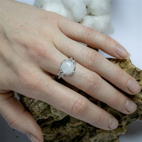 Серебряное кольцо с лунным камнем «Меркурий» | Восемь | Интернет ...