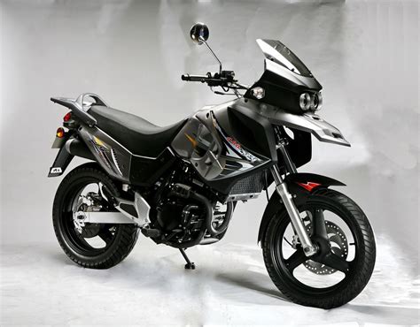 Review of Stels 400 GT 400 GT: pictures, live photos & description ...