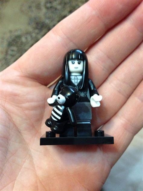 Lego minifigures spooky girl.