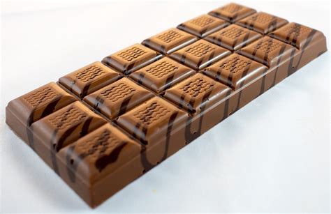 Tablettes de chocolat lait 38% praliné amandes noisettes 100g - 3 ...