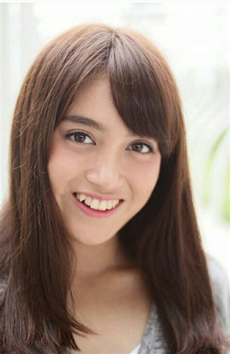 Pin oleh abukk di NABILAH RATNA AYU AZALIA | Gadis-gadis cantik, Wanita cantik, Selebriti