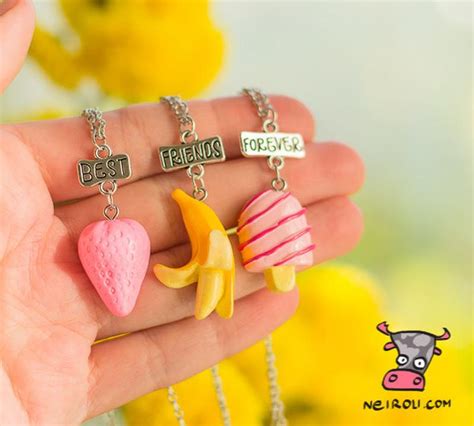 Кулон для троих друзей "best friends forever. десерт клубника и банан ...