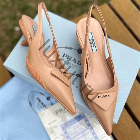 Женские туфли Прада (Prada) кожаные недорого купить в интернет магазине ...