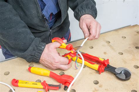 NARZĘDZIA YATO DLA ELEKTRYKÓW | PortalNarzedzi.pl