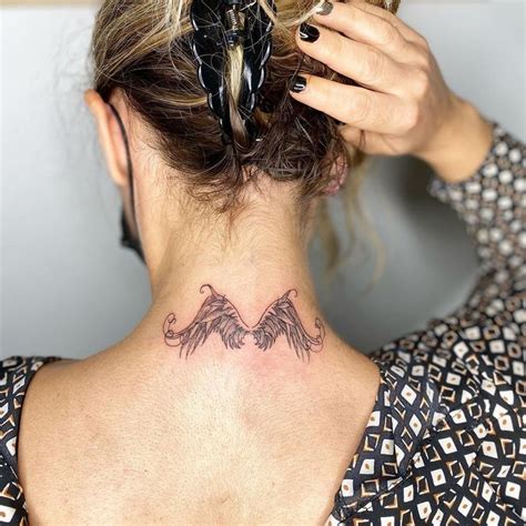 Tattoo • Подборка тату: Крылья на шее (37 фото)
