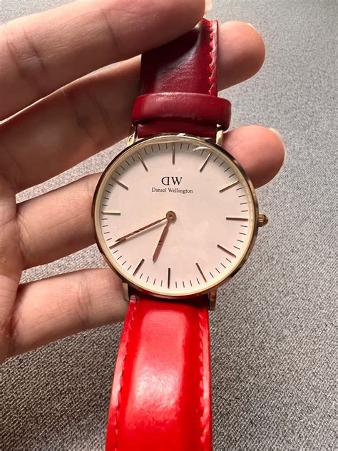 DW watch, Women's Fashion, Watches & Accessories, Watches on Carousell