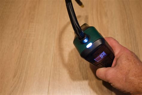 Recenze Bosch EasyPump: Nejlepší aku cestovní pumpa?
