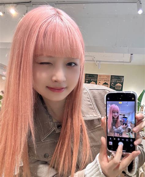 blip | 🌸 0525 따라해볼레이 공트 셀카
