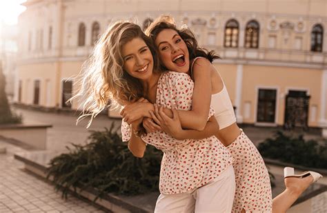 121 идея Что подарить сестре на 20 лет - Примеры и еще 32 подарка - Дари!