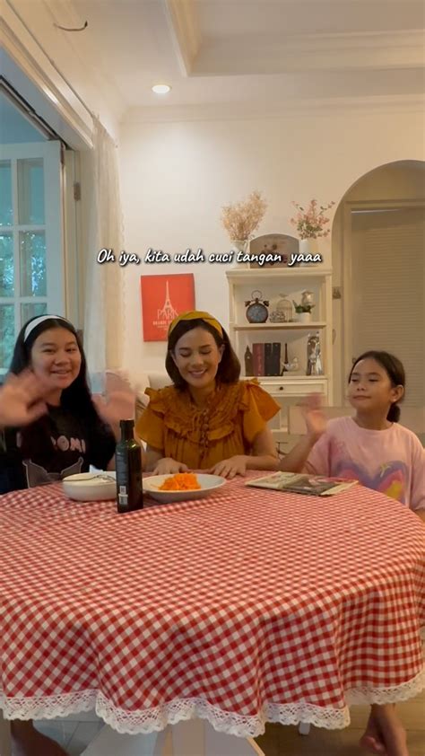 Astrid Tiar | Takut banget kalo yang begal bohay gini 😭😭😭😭🥲 | Instagram