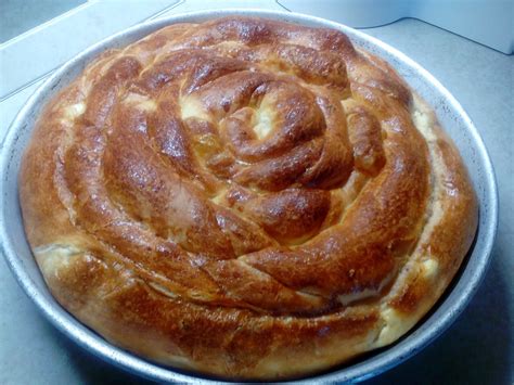 В моята КУХНЯ: Дърпана баница с мая