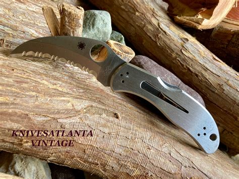 Spyderco Harpy Folding Knife ~ VG10~ Satin Serrated Hawkbill Blade ...