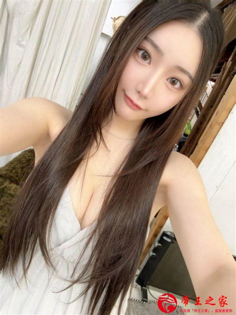 高颜值猫系美R正妹「望月凛音」下海了，有够养眼....6月首发作IPZZ-584-岛国女优-帝王之家