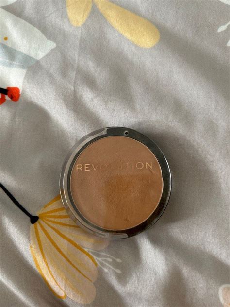 Revolution Bronzer, Beauty & Personal Care, Face, Makeup on Carousell