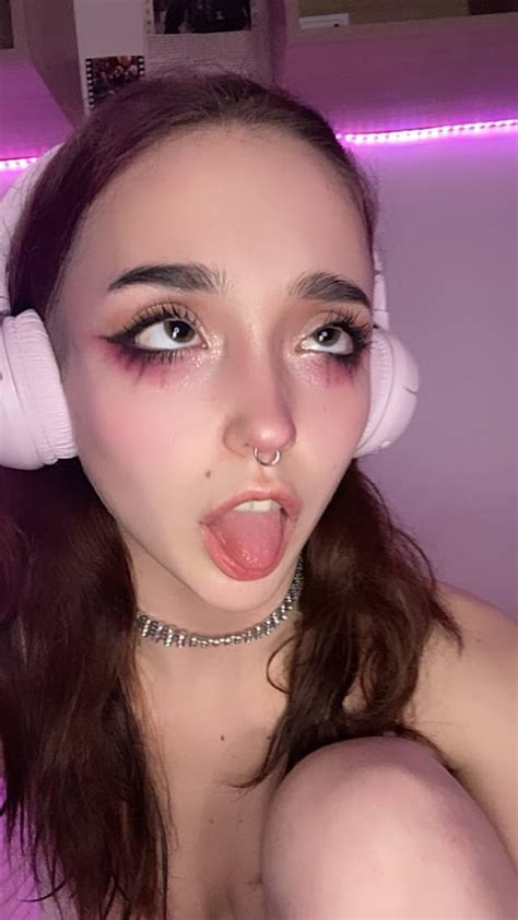 Ahegao and throat blowjob is the perfect combination : r/Ahegao_IRL